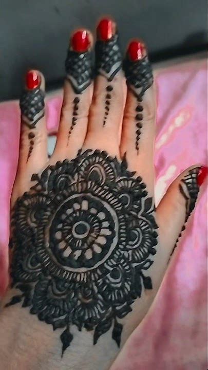 Mehandi Mehandi Na Mujhko Lagana Mujhe Sajan Ke Ghar Nahin Janashorts