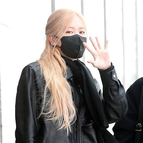 BlΛckpiИk Global Fanbase On Twitter Jisoo Jennie RosÉ And Lisa