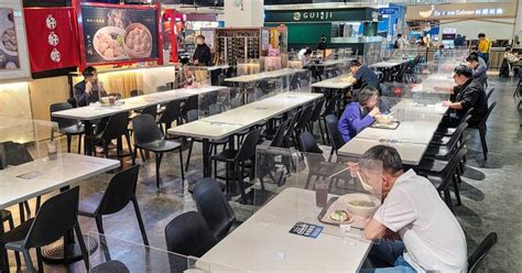 行政院拍板新一波振興經費3456億，餐飲、服務、運輸、觀光等產業899萬人受惠 Tnl The News Lens 關鍵評論網