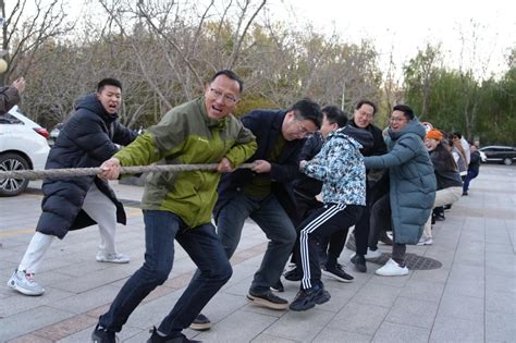艺起来 悦前行——艺术学院举办教职工冬日游园活动 山东科技大学新闻网