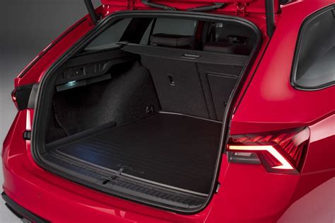 《Škoda》首款rs油電性能車型 新世代《octavia Rs Iv》房車旅行車同步亮相