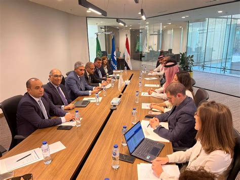 وزير السياحة يبحث في السعودية تعزيز التعاون بين الحكومة والقطاع الخاص