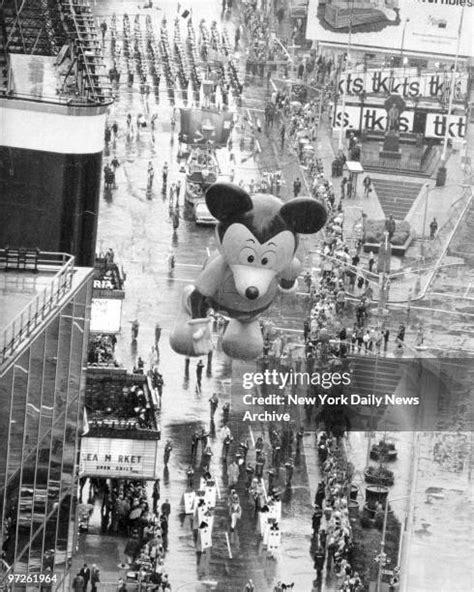 Thanksgiving Mickey Mouse Photos And Premium High Res Pictures Getty