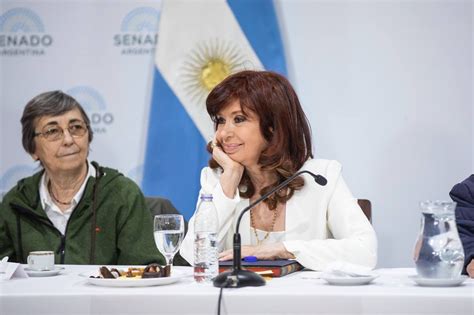 La Calculada Reaparición De Cristina Kirchner Giro Místico Reelección