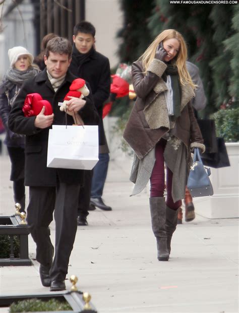 Blake Lively Gossip Girl Beautiful Celebrity New York Babe High Famous And Uncensored