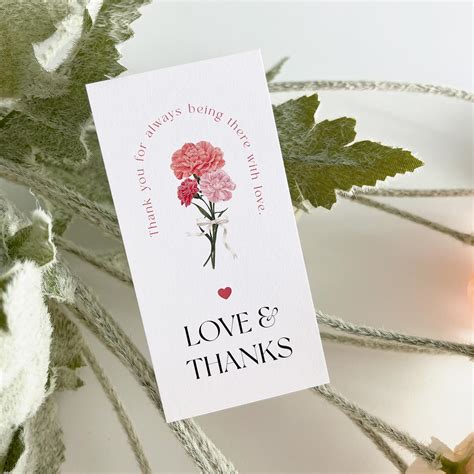 열하루디자인 🌺 가정의달• 어버이날 • 명함제작 • 스티커 • 안내카드 꽃다발 꽃바구니 과일바구니 속에 클립으로 한장 콕 박혀있을 생각하며 제작한 도무송 택이에요 💐