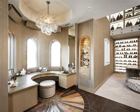 Luxury Walk In Closets