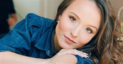 Larissa Manoela publica foto de biquíni e ganha elogios de seus seguidores