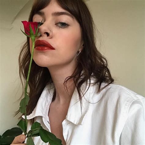 Lucy On Instagram “🌹🥀” Instagram Lucy