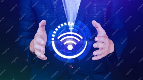 Wi Fi 아이콘을 사용하는 사업가 소셜 네트워크 비즈니스 통신 개념 Wi Fi 무선 개념 무료 네트워크 인터넷 개념 프리미엄 사진