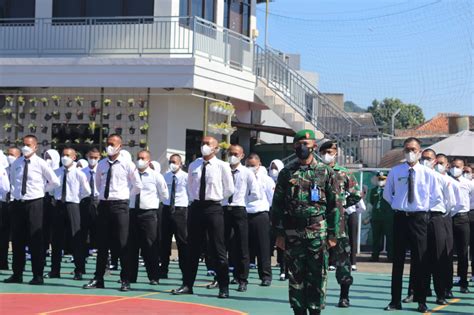 Pembukaan PKKMB Tahun Akademik 2022 2023 STIKes RS Dustira