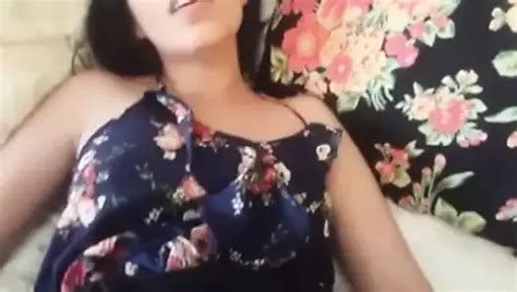 섹스를 즐기는 귀여운 소녀 xHamster
