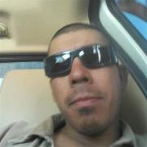 Stream Moises Gomez 2 Music Listen To Songs Albums Playlists For
