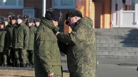 В Госдуме объяснили желание Минобороны увеличить предельный возраст