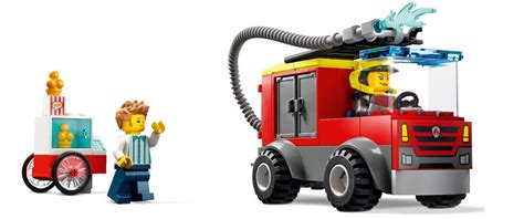 Lego City Remiza Stra Acka I W Z Stra Acki Niskie Ceny I Opinie W Media Expert