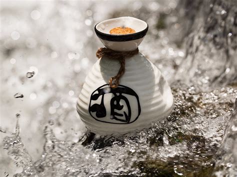 白色小酒壶及酒盅外景苗岭梵影 站酷zcool