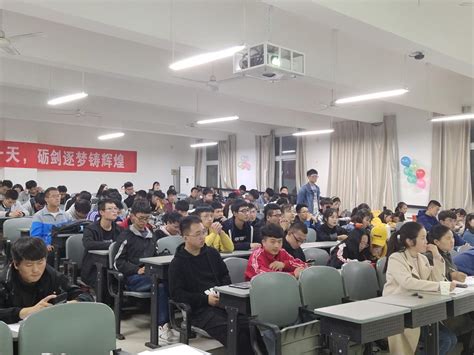 化工食品学院成功举办英语演讲比赛 郑州工程技术学院