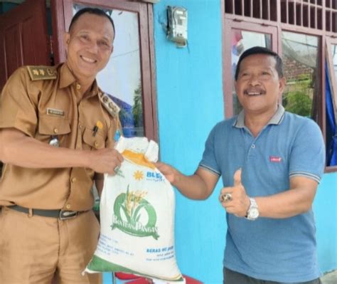 Lurah Kota Jaya Kecamatan Lahat Salurkan Beras Bulog Wartatoday