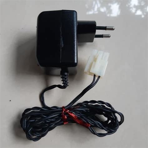 Jual Deskripsi Produk Charger Baterai Rc Car Socket Putih 3 Pin Adapter