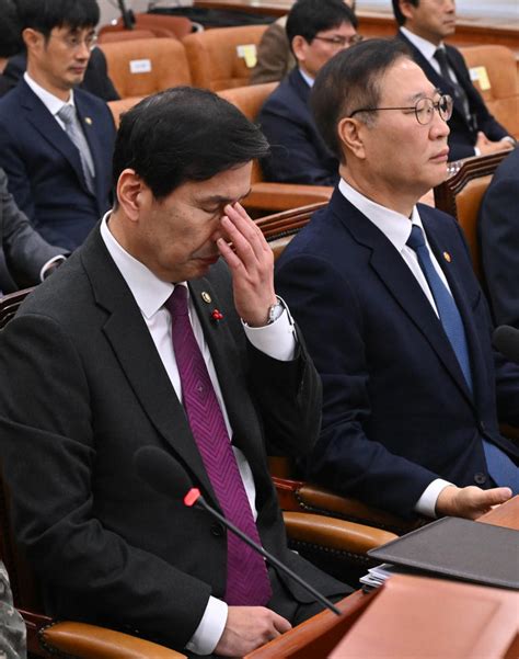 헤럴드pic 법사위 출석한 김선호 국방부 차관 박성재 법무부 장관