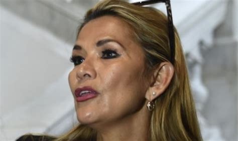 Detuvieron A La Ex Presidenta De Bolivia Janine Añez