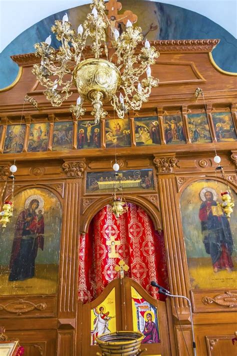 Chiesa Madaba Giordania Del S Di San Giorgio Del Candeliere Dell Altare Immagine Stock