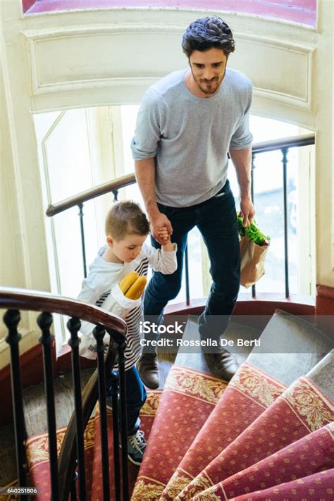 아버지도 계셨지요 및 아들이예요 다시 홈화면 신선한 음식 2 3 살에 대한 스톡 사진 및 기타 이미지 2 3 살 20 29세 30 39세 Istock
