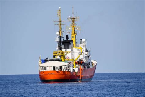 Aquarius Ship Carrying Hundreds Of Migrants Set To Arrive In Spain