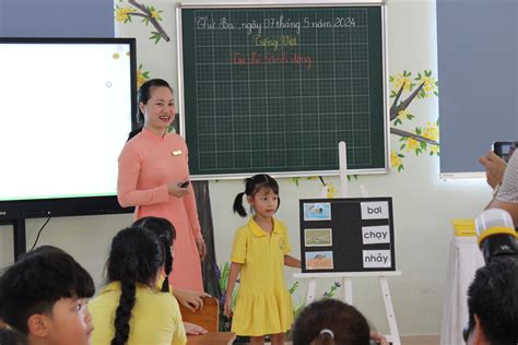 ໂຮງຮຽນຫຼາຍແຫ່ງໃນນະຄອນໂຮ່ຈີມິນມີການປະຊຸມພໍ່ແມ່ໃນທ້າຍປີ ວັນພັກລະດູຮ້ອນເປັນແນວໃດ Vietnam Vn