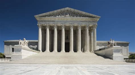 Scotus Expands Ban On Sex Discrimination Hrprofessionalsmagazine