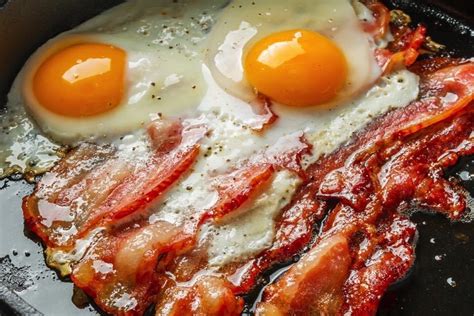 理想のカリカリベーコンが簡単に！作り方や時短のコツをまとめて紹介 Macaroni