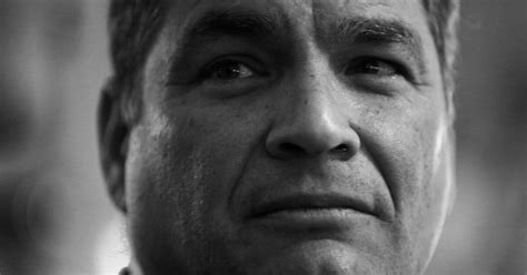 15 Días Para Traducir Pedido De Extradición De Rafael Correa Metro