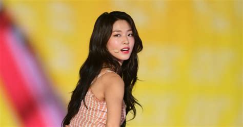 [포토] 설현 무더위 날리는 시원한 핫팬츠 패션