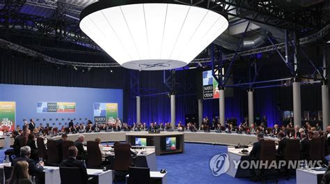윤석열 대통령 나토 동맹국 및 파트너국 정상회의 참석 연합뉴스