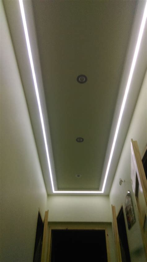 Oświetlenie led Oświetlenie led w suficie podwieszanym