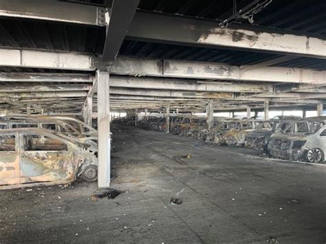 厚木市パチンコ店の立体駐車場で車150台以上が燃えた火事 出火元はvw車 2023年12月25日掲載 ライブドアニュース
