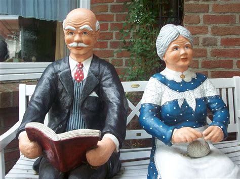 Oma Und Opa Vor Dem Haus Aandv Haus Duvenstedt