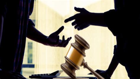 High Court Said Saying Husband Hijda Cruelty Wife Alleged Addict To Porn पोर्न की आदी पत्नी पति