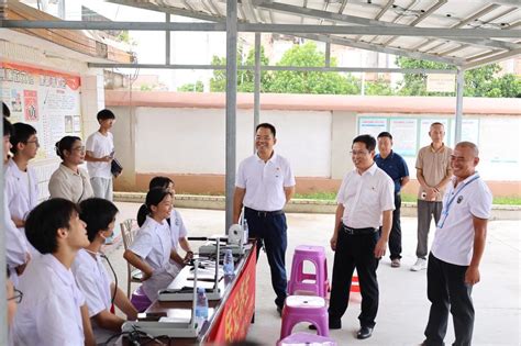 温情暑假行，校领导看望“三下乡”学子 湛江科技学院