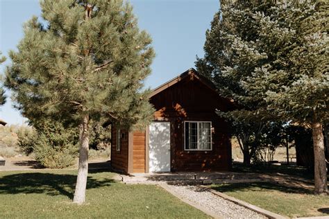 Cabins Thousand Lakes Rv Park Campground And Cabins At Capitol Reef