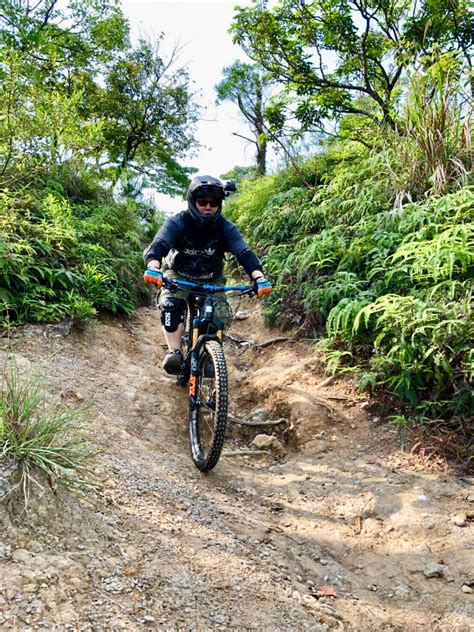 捷安特：騎蜂單車 大師兄出團！！ 久違的車友相約騎車，一定要去一下的啊 路線簡單，輕鬆好玩