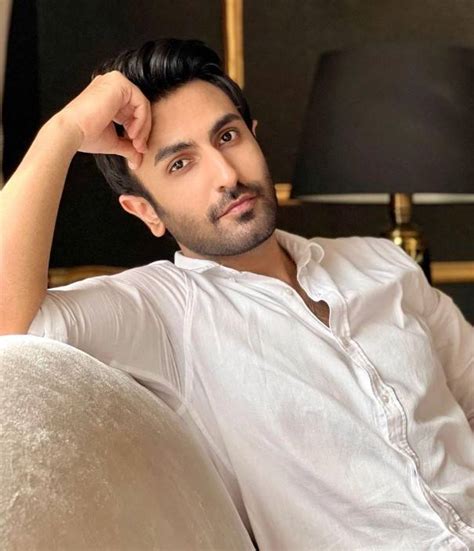 Hammad Shoaib Receives Praise From Veteran Bollywood Actress