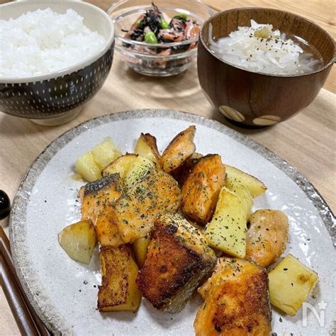 ホクホク香ばしい♡鮭ポテトのコンソメバター炒め By あみん レシピサイト Nadia ナディア プロの料理家のおいしいレシピ