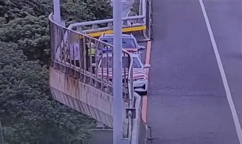 （有片）追捕畫面曝光！「紅斑馬」國道追23公里 攔停掛偽造車牌自小客車 民生電子報