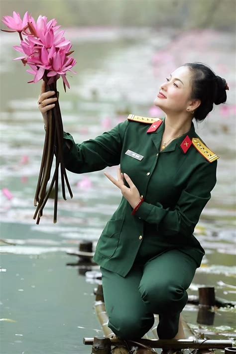 Hai cặp vợ chồng diễn viên nổi tiếng trong quân đội có người là Đại tá Báo VietnamNet