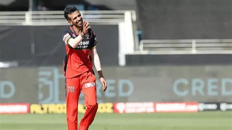 Watch Ex Rcb Star Yuzvendra Chahal Mocks Rcb Bowling Lineup For Ipl 2024
