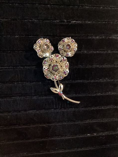 Gorgeous Sarah Coventry 1950s Watermelon Red Rhinest Gem