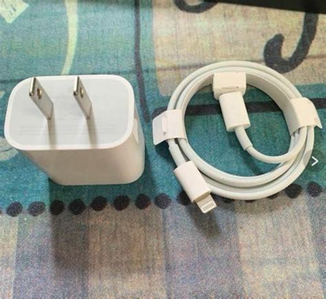 Iphone 20w急速充電器セット純正品 タイプcライトニングケーブル1m メルカリ