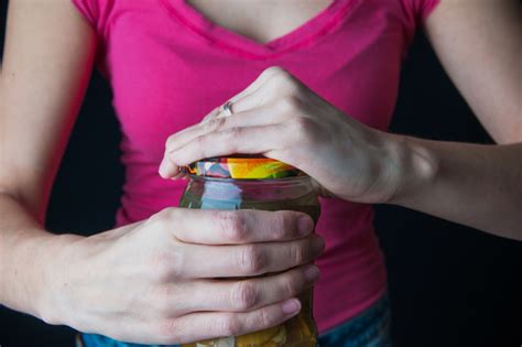 Dicas simples que podem ajudar as mulheres com problemas super comuns Incrível