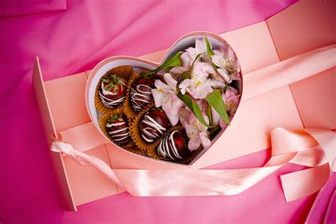 14 лютого День закоханих очима різних країн Приазовська правда